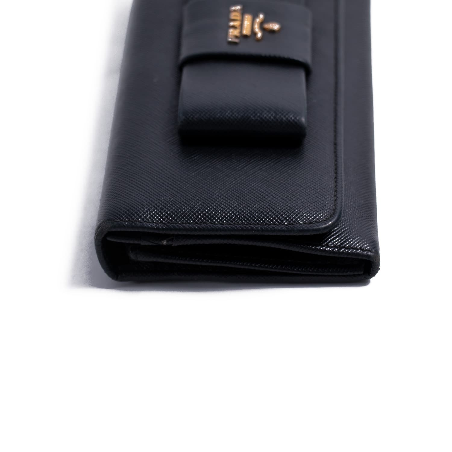 Shop authentic Prada Saffiano Bow Wallet at revogue for just USD 300.00